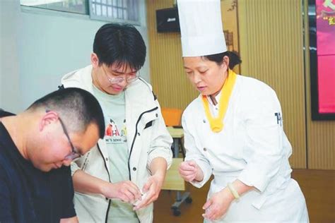 劳模工匠非遗技艺送上门 江苏工匠学院
