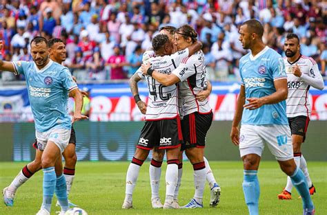 Bomba Neto afirma que craque do Flamengo está a caminho do Corinthians Futebol na Veia