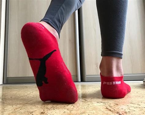 Easyless — Ticklish Soles👀
