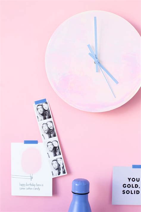 Diy Holographic Wall Clock