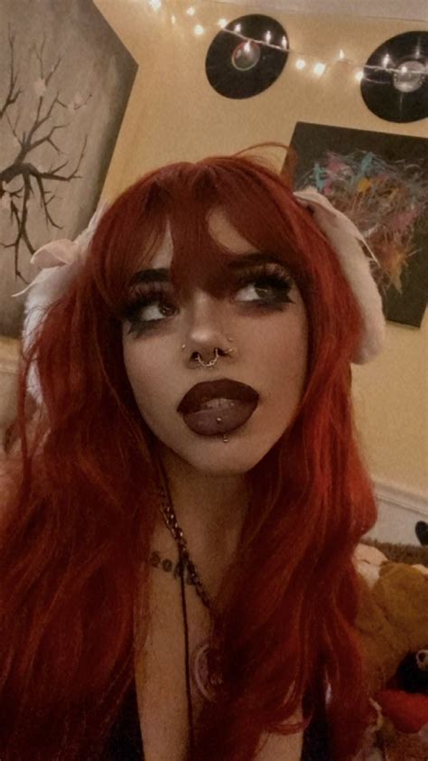 Ghost Girl DedGirlXO Twitter