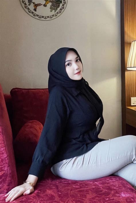 Wulan Indrayini Selebgram Cantik Mahasiswi Muhamadiyah Semarang Dzargon