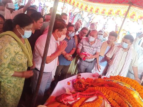 प परिवर्तनका संवाहक नेपाली कांग्रेसका नेता प्रकाशमान सिह