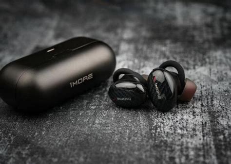 1more True Wireless Active Noise Cancelling In Ear Headphones Geeky