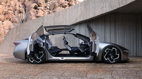 Chrysler Halcyon Concept First Look Six Doors And Sci Fi Tech