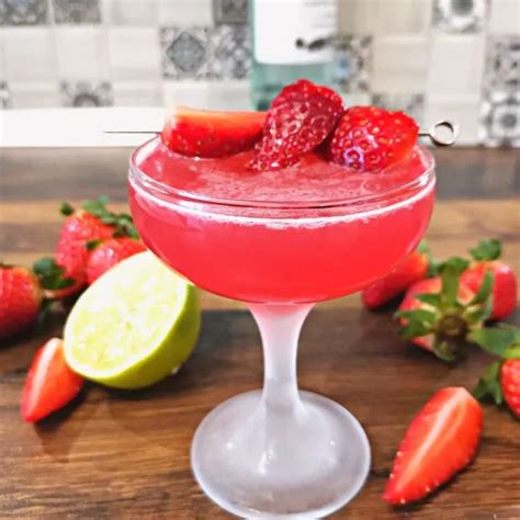 Best 11 Summer Rum Cocktails Easy And Refreshing Foodiosity