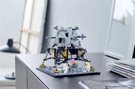 Zestaw Lego X Nasa Apollo 11 Z Okazji 50 Lecia Lądowania Na Księżycu