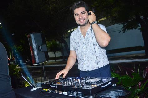 Grupo Carmais inaugura primeira loja física da BYD em Fortaleza