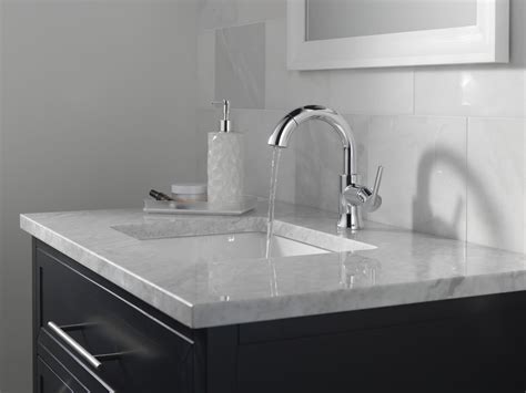 Single Handle Pull Down Bathroom Faucet In Chrome 559har Pd Dst Delta
