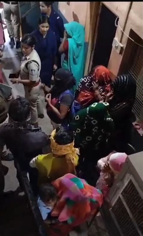 Sex Racket Caught In Morena मुरैना में पकड़ा गया सेक्स रैकेट कैला