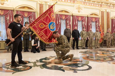 Генеральний Президент України Верховний Головнокомандувач Збройних Сил України Володимир