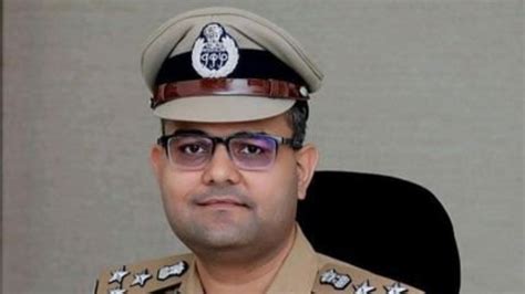 यूपी में देर रात दो Ips अफसरों का तबादला Dig वैभव कृष्ण को प्रयागराज