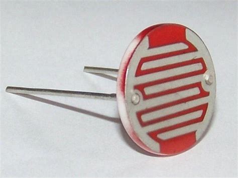 How The Photoresistor Works A Simple Passive Way To Detect Light