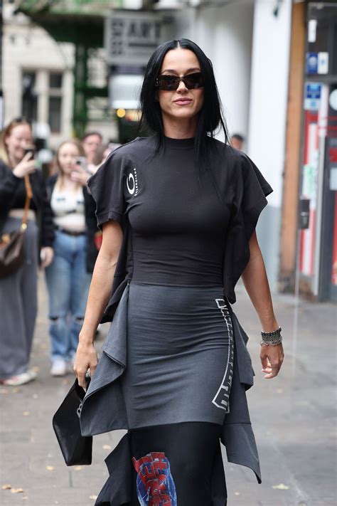 Katy Perry Drops Lifetimes Music Video As Fans React Celebrity News