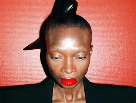 დებრა შოუ დავით გიორგაძეს ობიექტივში Fashionholics Online