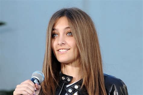 Дочь Майкла Джексона впервые снялась для обложки журнала