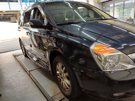 그랜드 카니발 조수석 차 문이 잠겨서 열리지 않음 카니발 자동차 우측 문이 잠겨서 안에서와 밖에서 모두 열리지 않음자동차 문이 안쪽과 바깥쪽 모두에서 안 열리는 고장