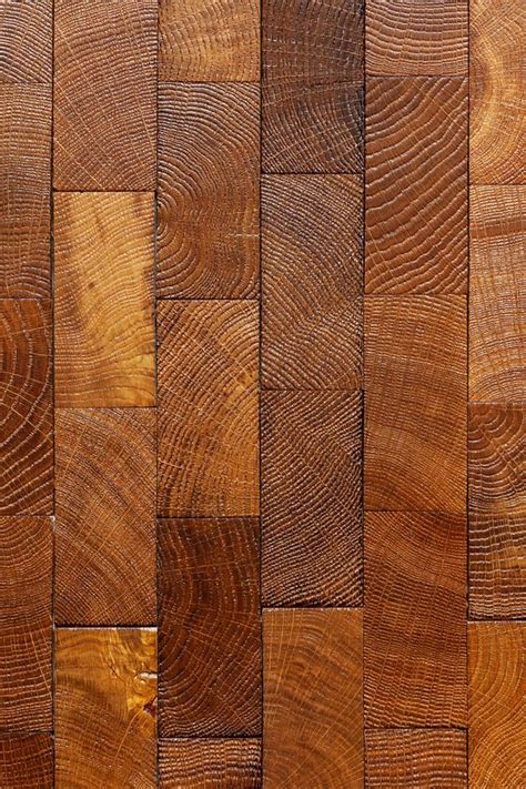 Brunt Golv I Massiv Ek Kubbgolv Base