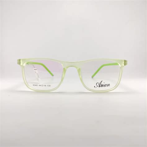 خرید عینک طبی بچه گانه