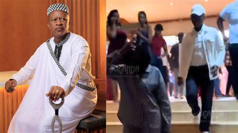 “dont Be Such A Mafia Hold Her Hand In Public And Walk Together