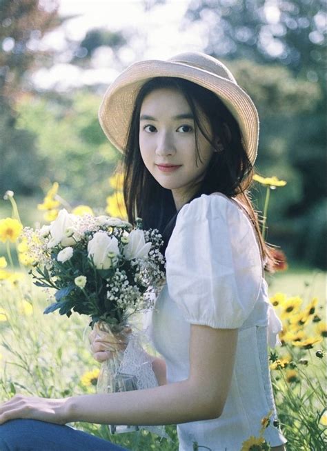 ปักพินโดย Amelia ใน Your Eyes Still Shined Like Pretty Lights สาว