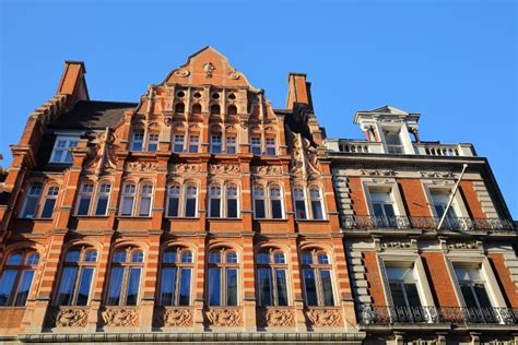 伦敦，英国：红砖维多利亚女王时代在登上威斯敏斯特街道自治市镇安置门面 库存照片 图片 包括有 维多利亚女王时代 拱道 87160002
