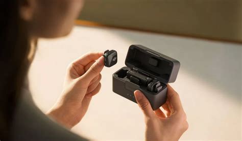 Купить Беспроводной микрофон DJI MIC Mini (2 TX + 1 RX + Charging Case ...