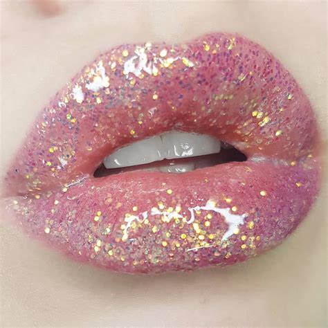Iridescent White Glitter With Gloss💎 Stay Tuned On Macprocopenhagen