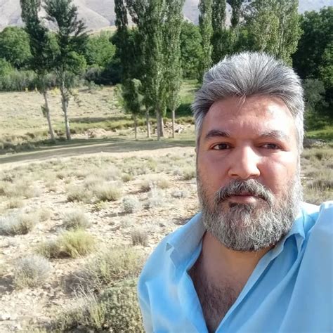 Mohsen 921360 Mohsen 921360 • Threads Say More