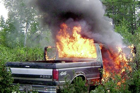 Bayfield Sheriff Bystanders Pull Driver From Burning Truck Duluth