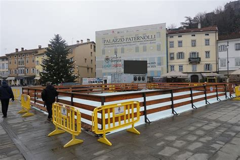 A Gorizia Apre La Pista Di Pattinaggio Sul Ghiaccio