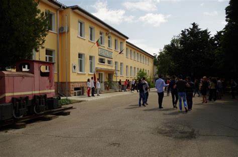 Изпращане на випуск 2016 Професионална гимназия по железопътен транспорт