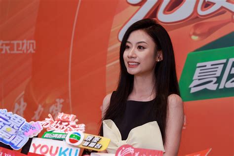 和炎明熹合唱《大风吹》，伍珂玥：粤语歌流淌在我的血液里