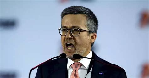 Carlos Moedas diz se vítima de ativismo de constante destruição e
