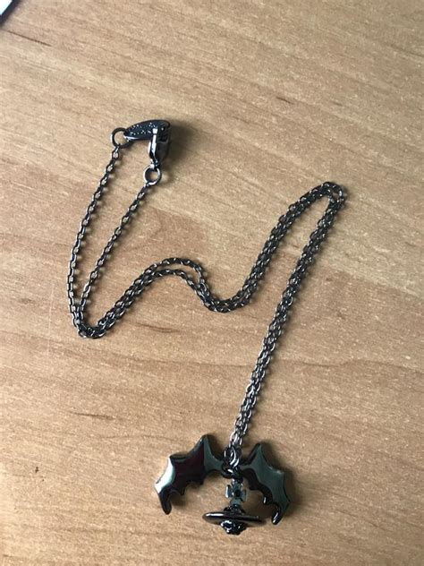 Підвіска Vivienne Westwood Bat летюча мишка — ціна 799 грн у каталозі Інші аксесуари Купити