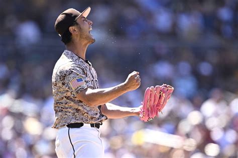 Yu Darvish Sharp As Padres Hit Three Hrs In Win Over Dodgers The