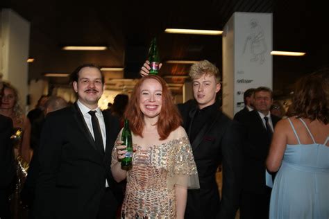 Galerie Holena Ze Tří Bratrů Alena Doláková Kila Dole Za Jediný