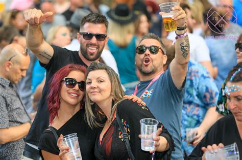 Gallery Lets Love Life Festival