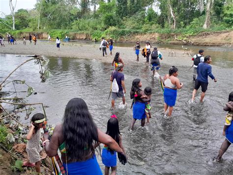 Colombia Armed Conflict Victims Receive Compensation Telesur English