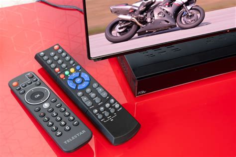 Telestar DigiNova 25 Smart Komplettset Kombinierter Kabel Sat Und