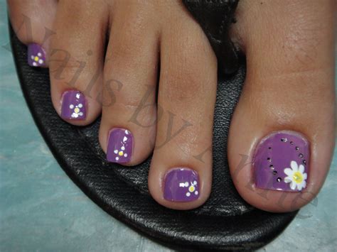 Purple Pedicure Designs