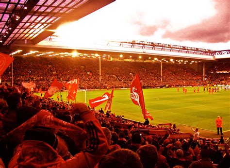 [100 ] Anfield Stadium Wallpapers