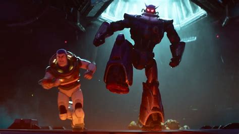 Buzz Lightyear Battles Zurg In Pixars Lightyear Trailer Movies Empire