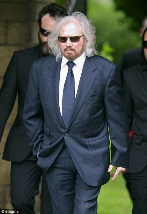 Now They Re Together Surviving Bee Gee Barry Gibb Bids Farewell To The