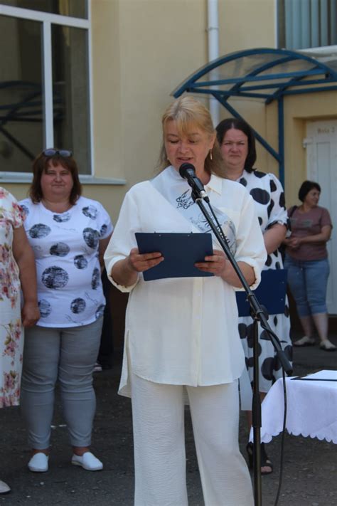 Вручення свідоцтв про базову середню освіту