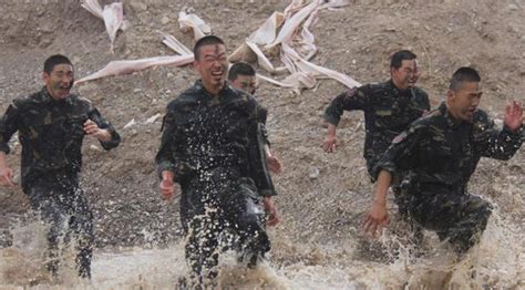 精銳特戰部隊 單兵武器很強悍 每日頭條