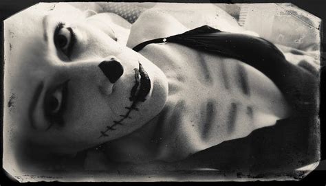 Cuts You Up By Violeta Incognita Medium