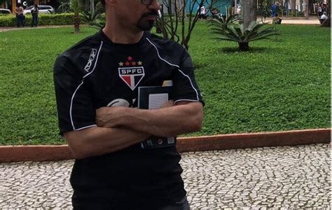 O Professor Ricardo Balieiro E Suas Considerações Sobre A Educação