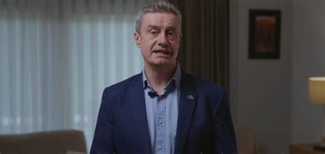 Jonathan Hargreaves Ambasadori I Ri Britanik Në Kosovë Prezanton Veten