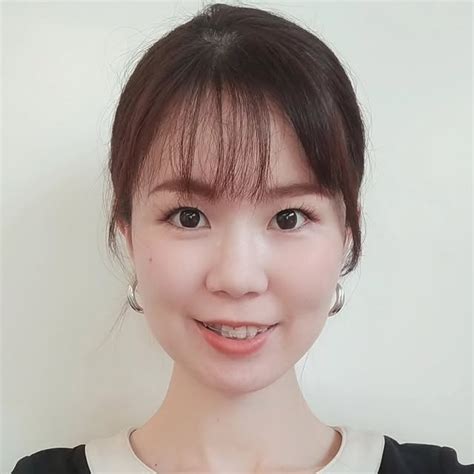 エステティシャン、美容業をされてる方に質問です😊 愛用していて、コレが一番お気に入り！というオススメの化粧品メーカー化粧水、美容液、乳液